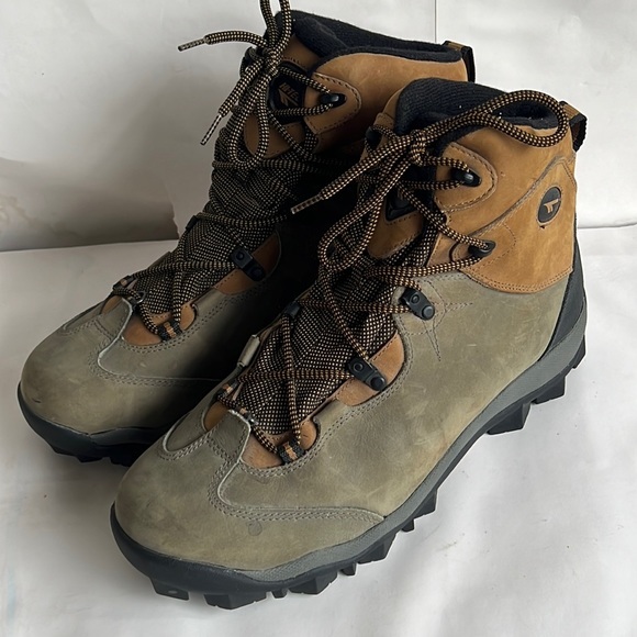 Hi-Tec | Shoes | Hitec Ignite Leather Rugged Hiking Boots Size 3 In ...